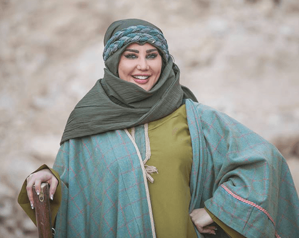 جيني إسبر لـ"نواعم": الزواج مؤجّل ومعجبة بنجم أراب آيدول | نواعم