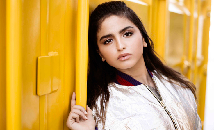 شاهدي حلا الترك في تحدّي الكيكي | نواعم