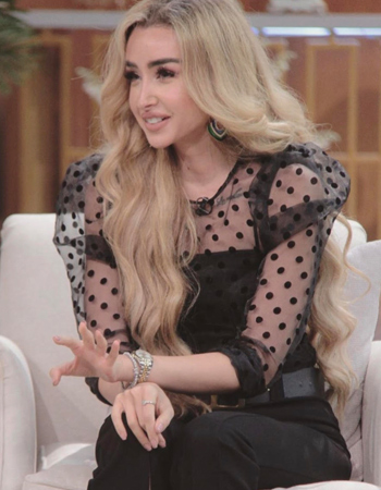 هنا الزاهد أمام الكعبة: أشكر الله على كل لحظة أكد لي إنه بيحبني | نواعم