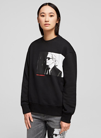 Karl Legend تخلّد رؤية كارل لاغرفيلد الإبداعية في عالم الموضة | نواعم