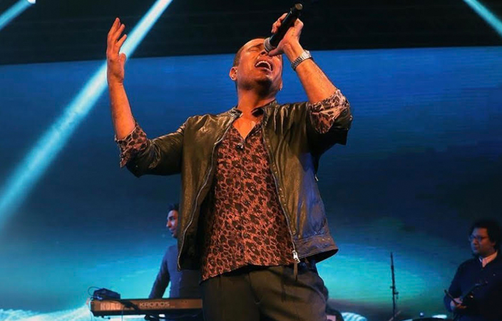 كذبة تحاصر عمرو دياب | نواعم