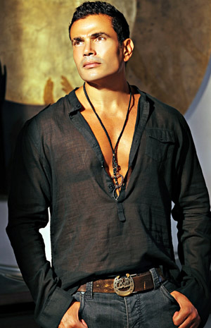 هل يفعلها عمرو دياب ويترك روتانا؟! | نواعم