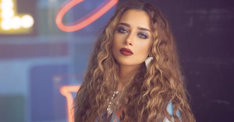 بلقيس فتحي تحتفظ بصورها وترفض التعليق على انفصالها نواعم