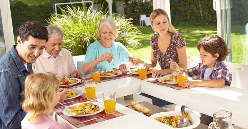 إليكِ فوائد طقوس الأعياد والاحتفالات لعائلتك | نواعم